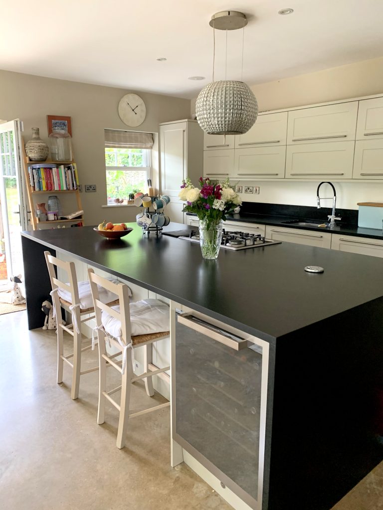 Howdens Kitchen With Island Granite Worktops and Appliances - Used ...