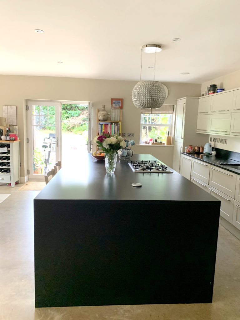 Howdens Kitchen With Island Granite Worktops and Appliances - Used ...