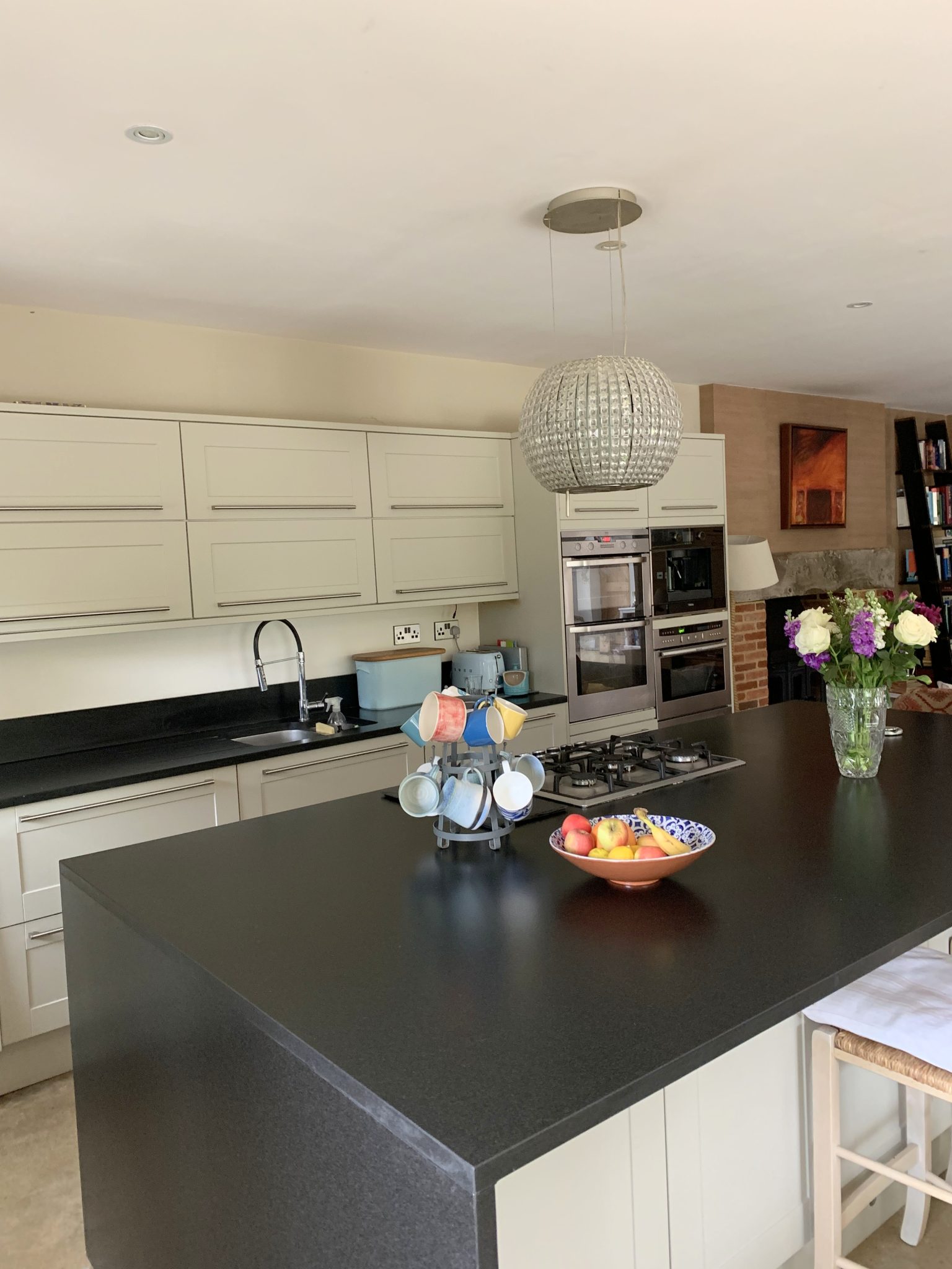 Howdens Kitchen With Island Granite Worktops and Appliances - Used ...
