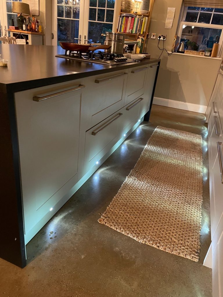 Howdens Kitchen With Island Granite Worktops and Appliances - Used ...