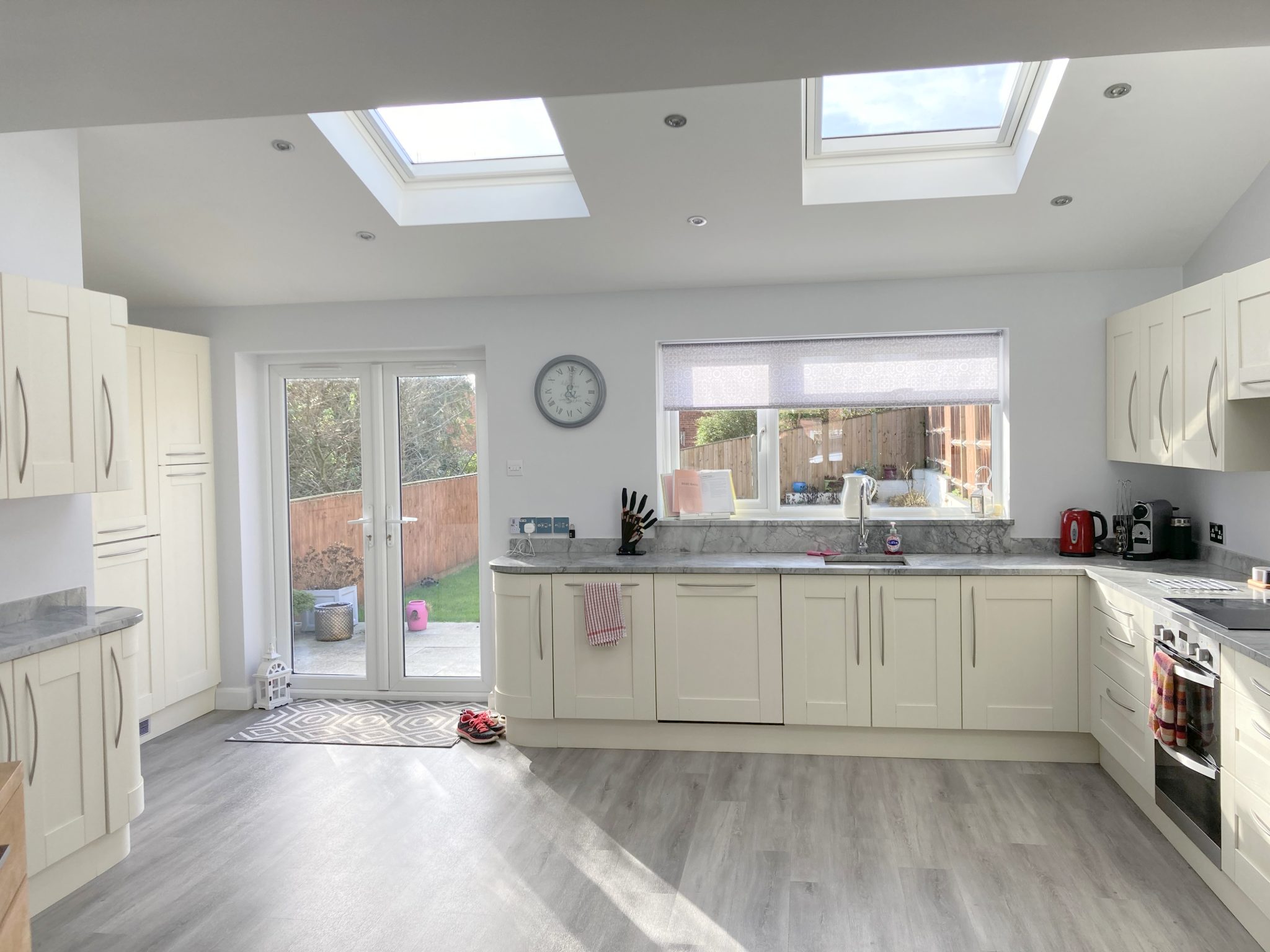 Magnet Kitchen with Worktops and Appliances - Used - The Used Kitchen ...