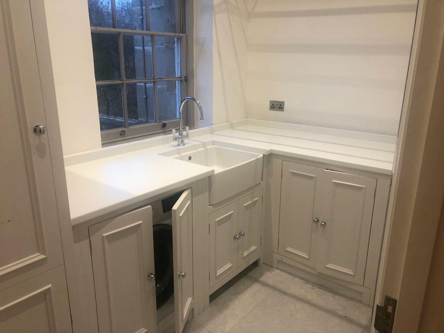 Neptune Painted Laundry/Utility Room With White Formica Worktops - Used ...