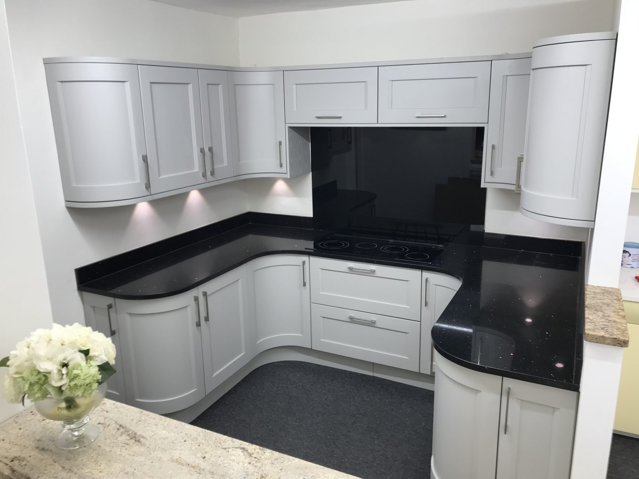 Ex-Display Painted Kitchen With Quartz Worktops - The Used Kitchen Company