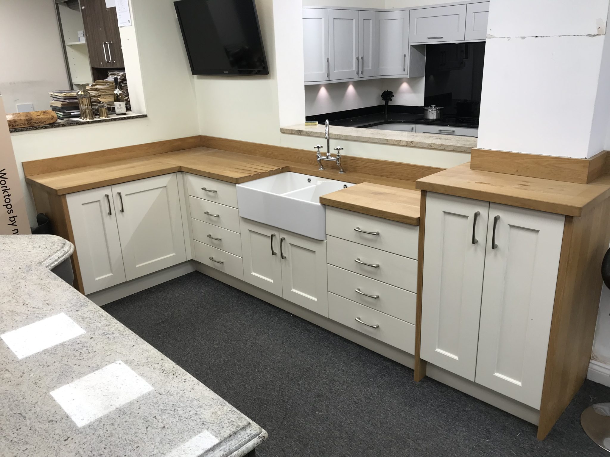 Ex-Display Painted Kitchen with Worktops - The Used Kitchen Company
