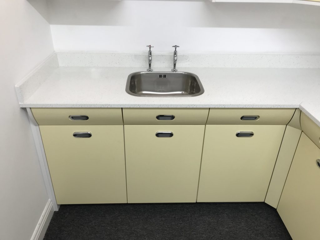 Ex-Display 'Retro' Style Kitchen and Worktops - The Used Kitchen Company