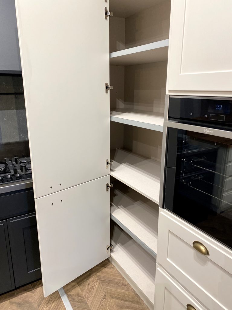 Ex Display Scavolini Favilla Kitchen with Worktops and Neff Appliances ...