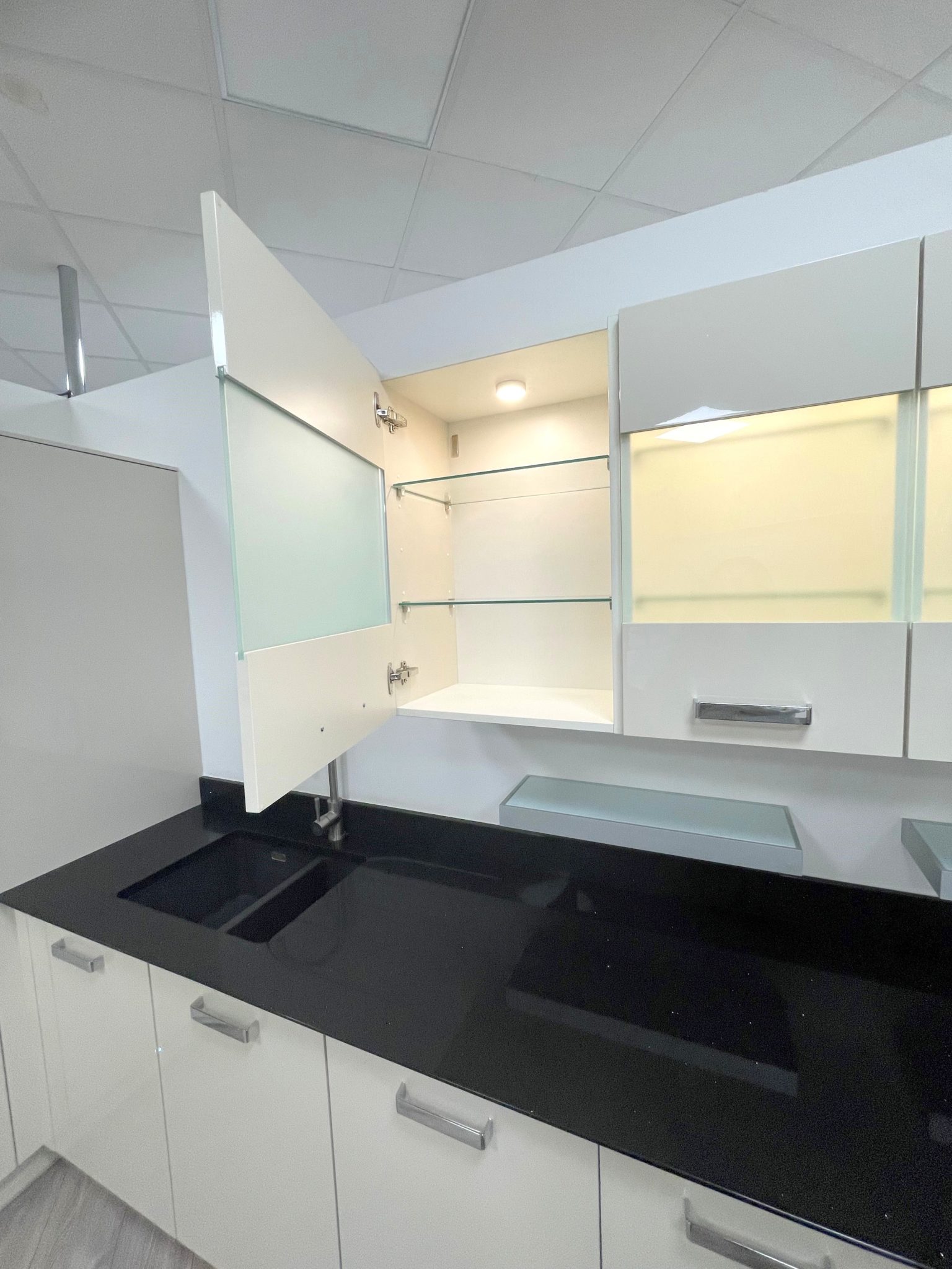 Ex Display Symphony Alta Gloss Mussel Kitchen with Quartz Worktops ...