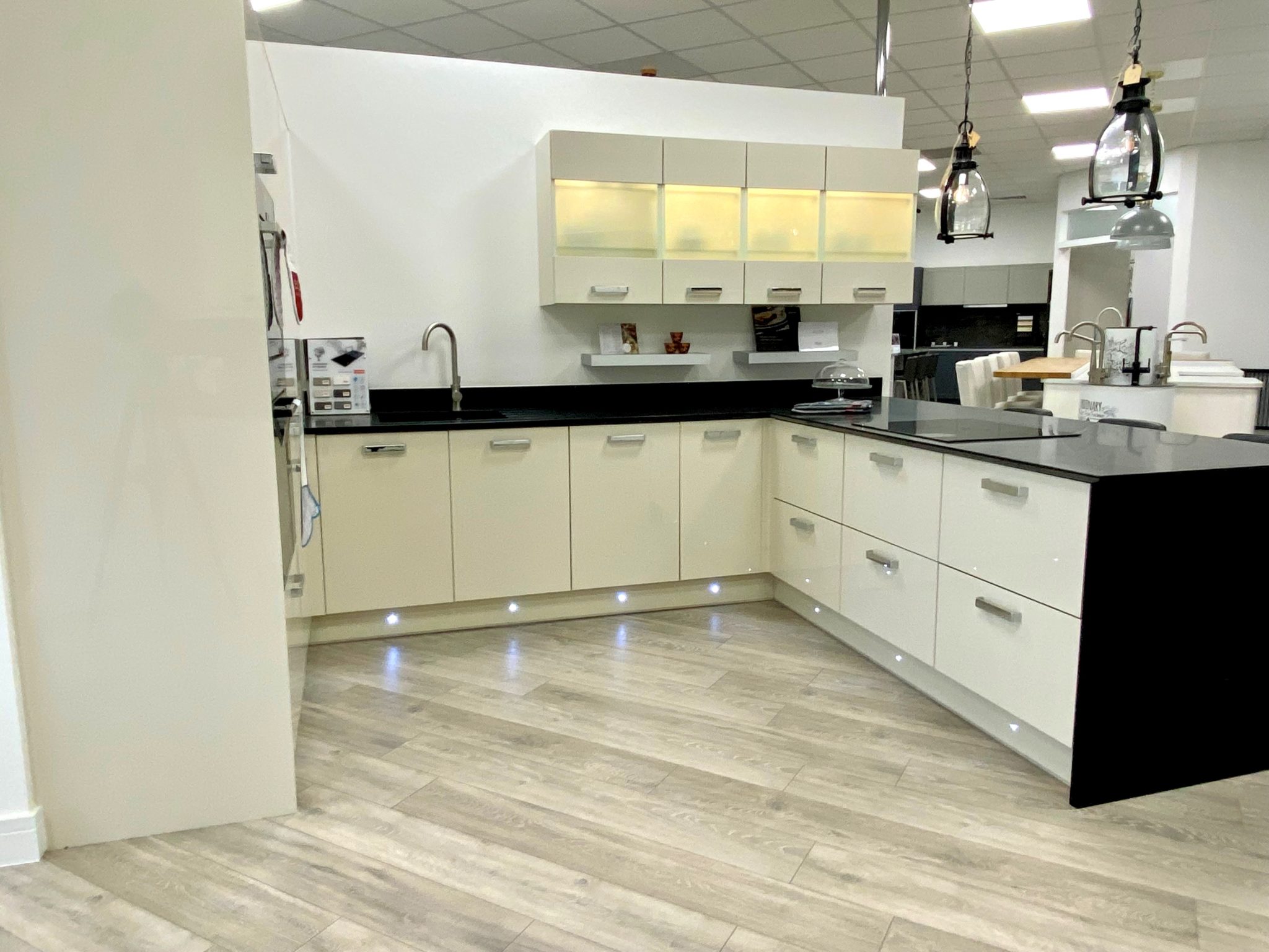 Ex Display Symphony Alta Gloss Mussel Kitchen with Quartz Worktops ...