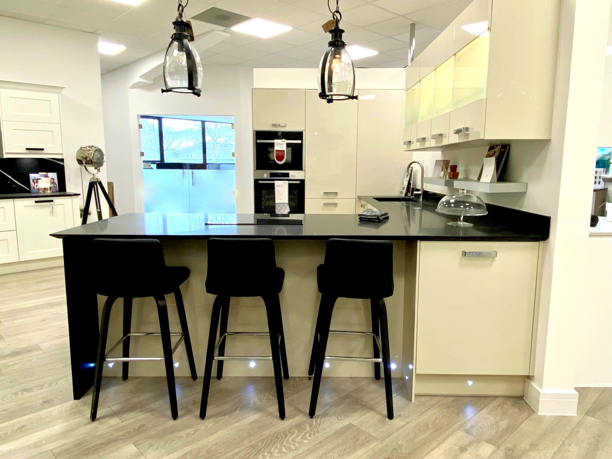 Ex Display Symphony Alta Gloss Mussel Kitchen with Quartz Worktops ...