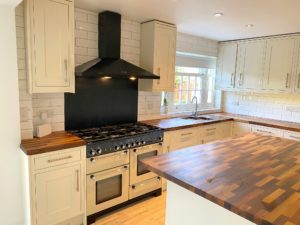 Howdens Kitchen with Island | The Used Kitchen Company