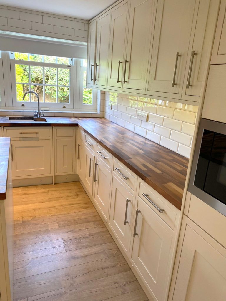 Howdens Kitchen with Island | The Used Kitchen Company