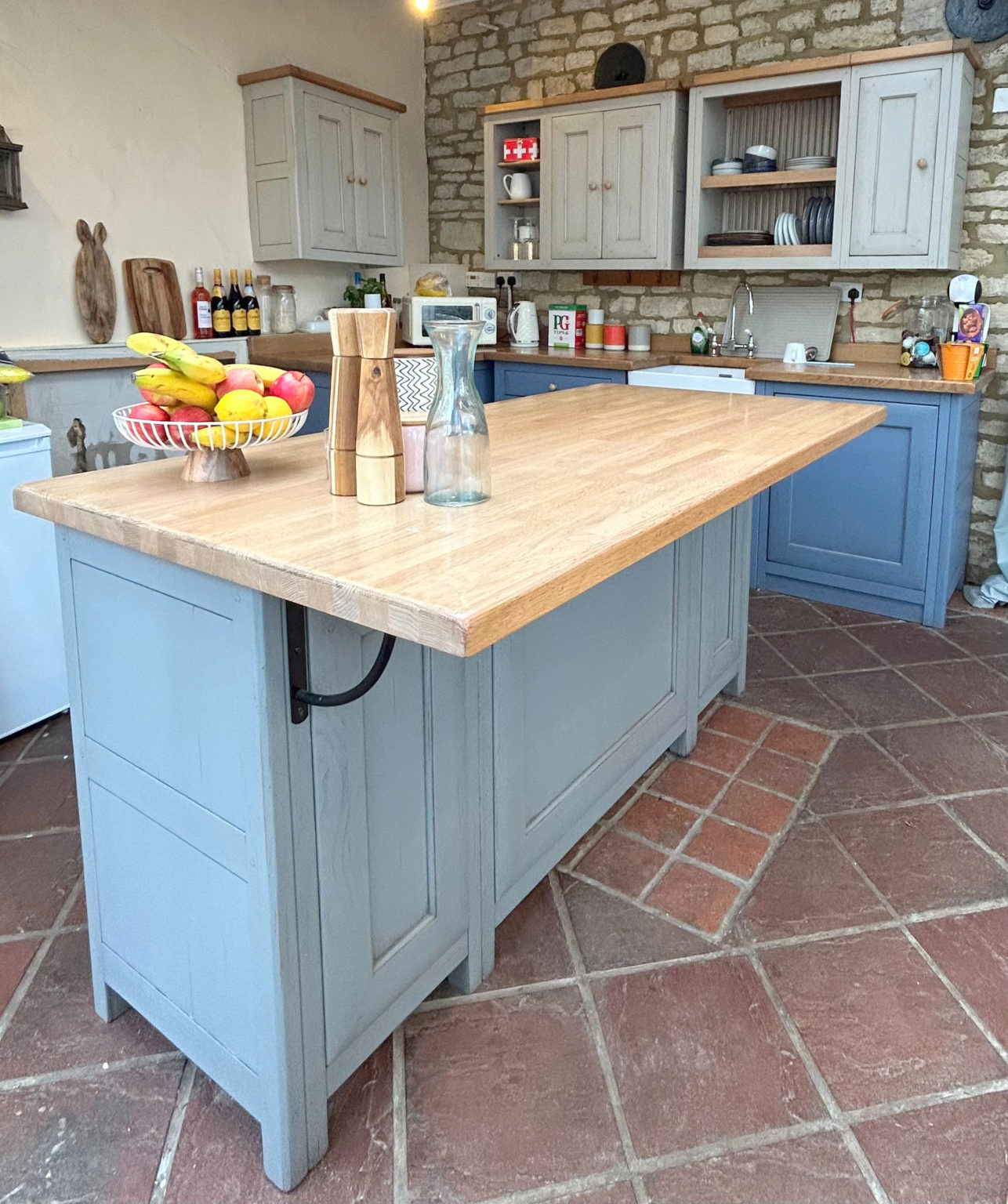 Fired Earth Freestanding Kitchen With Island and Worktops - Used - The ...