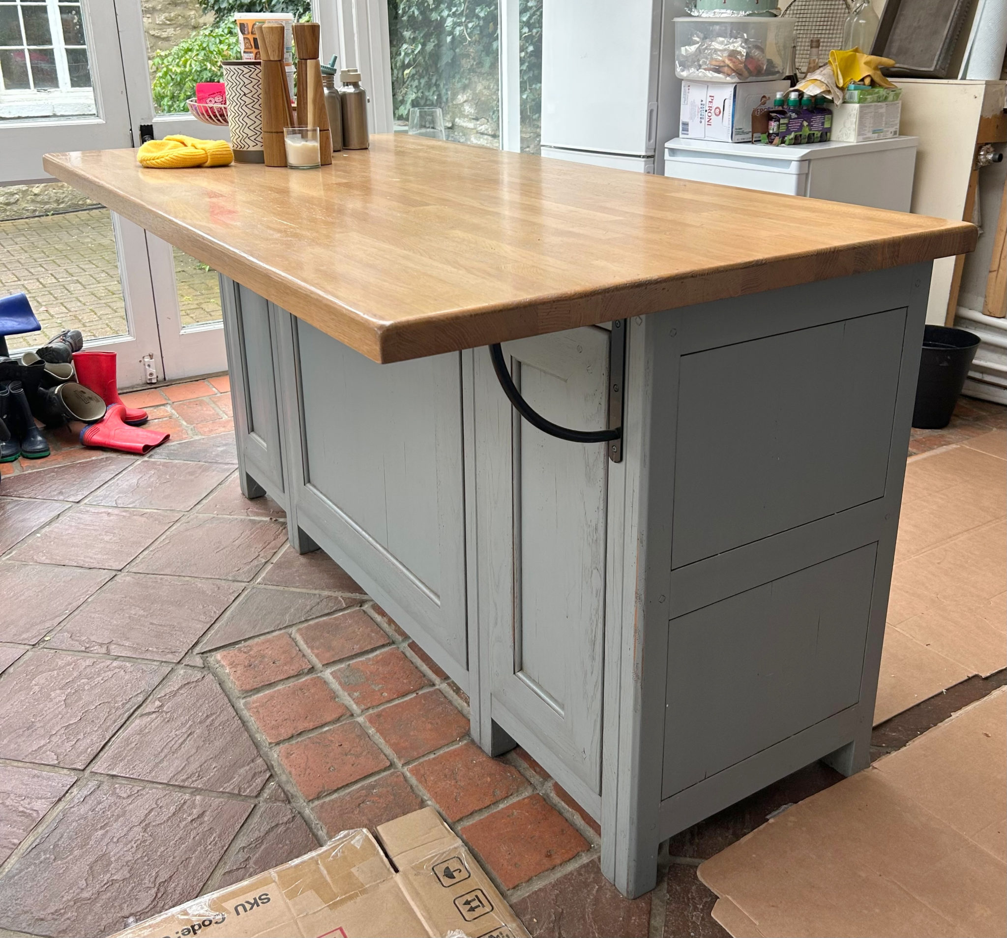 Fired Earth Freestanding Kitchen With Island and Worktops - Used - The ...