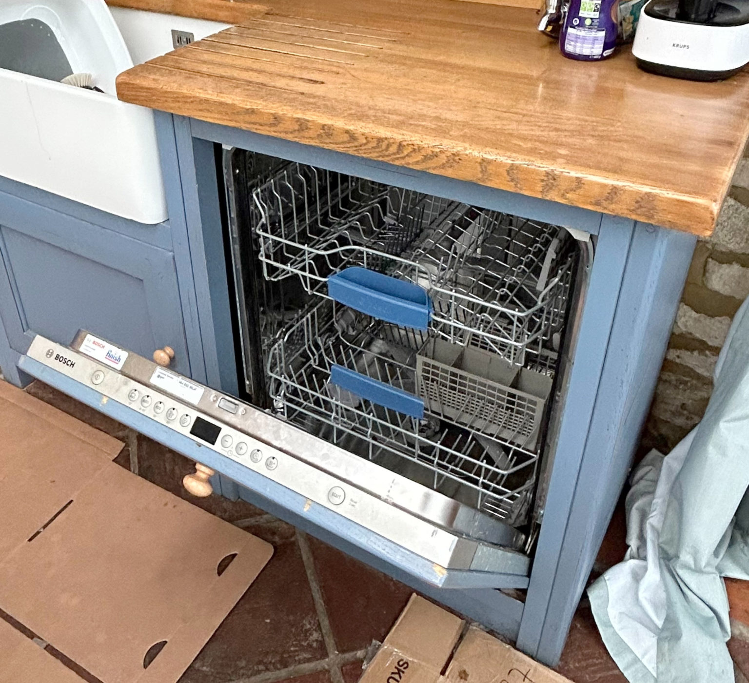 Fired Earth Freestanding Kitchen With Island and Worktops - Used - The ...