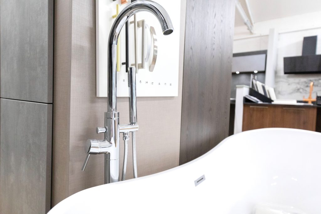 Ex Display Bath - The Used Kitchen Company
