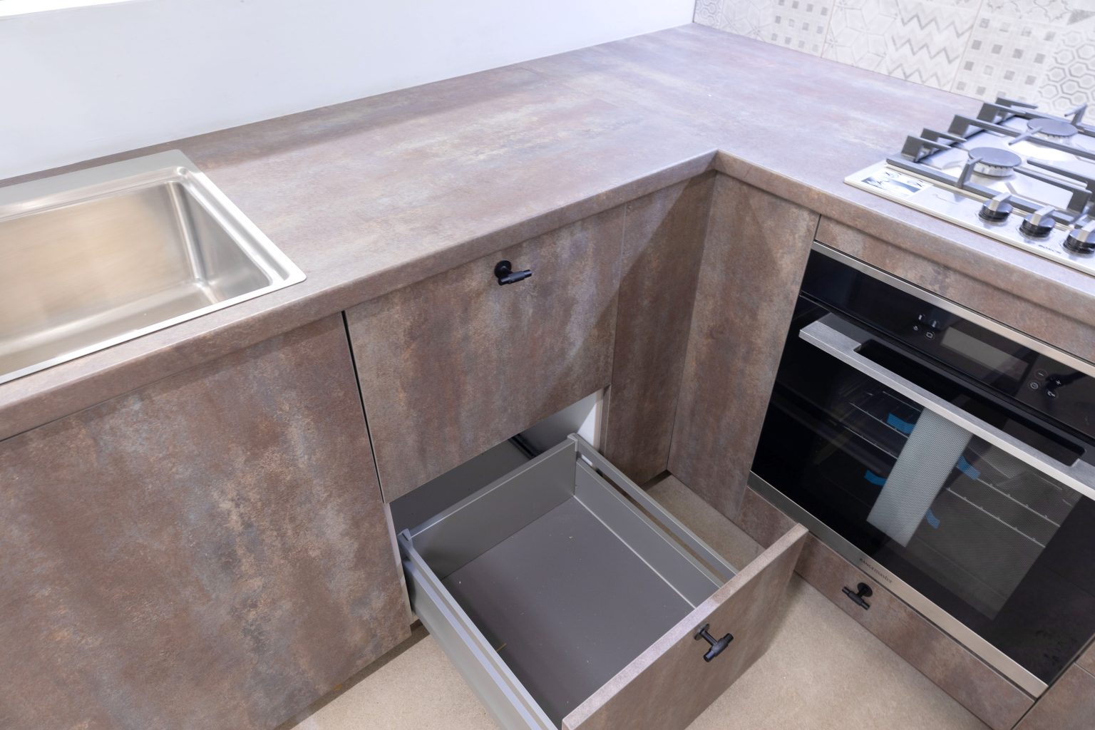 Ex Display German Oxide and Cashmere Kitchen with Solid Laminate ...