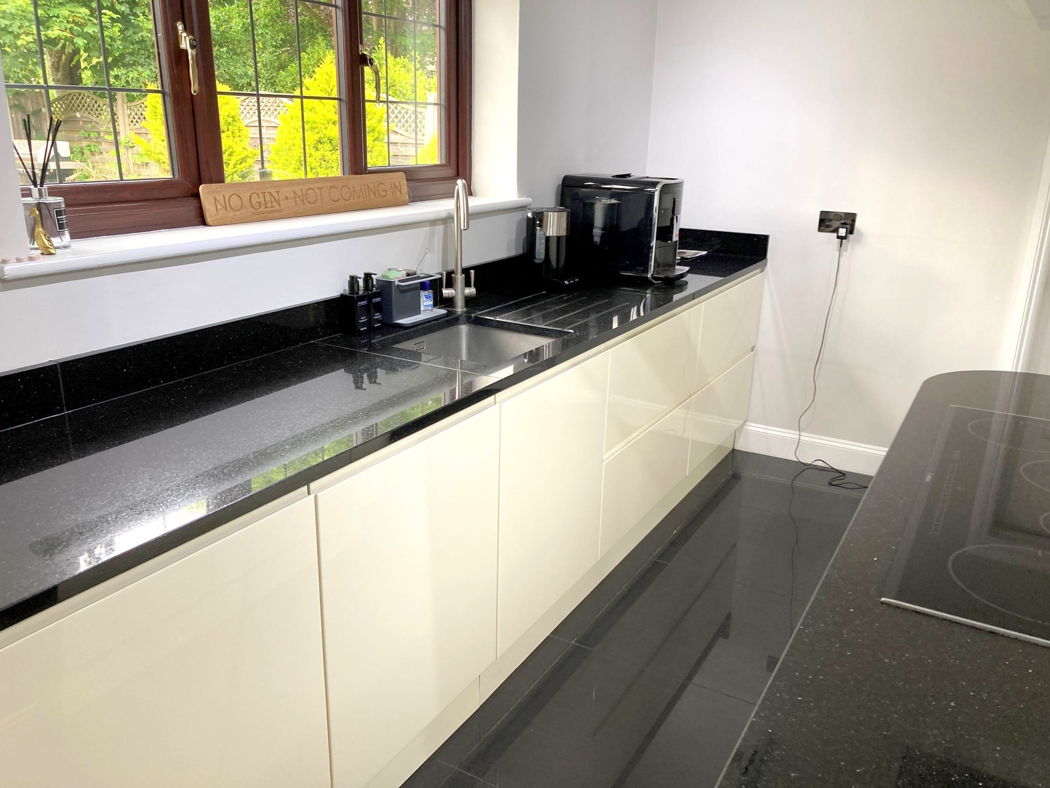 Wren Kitchen With Island, Granite Worktops and Appliances - Used - The ...