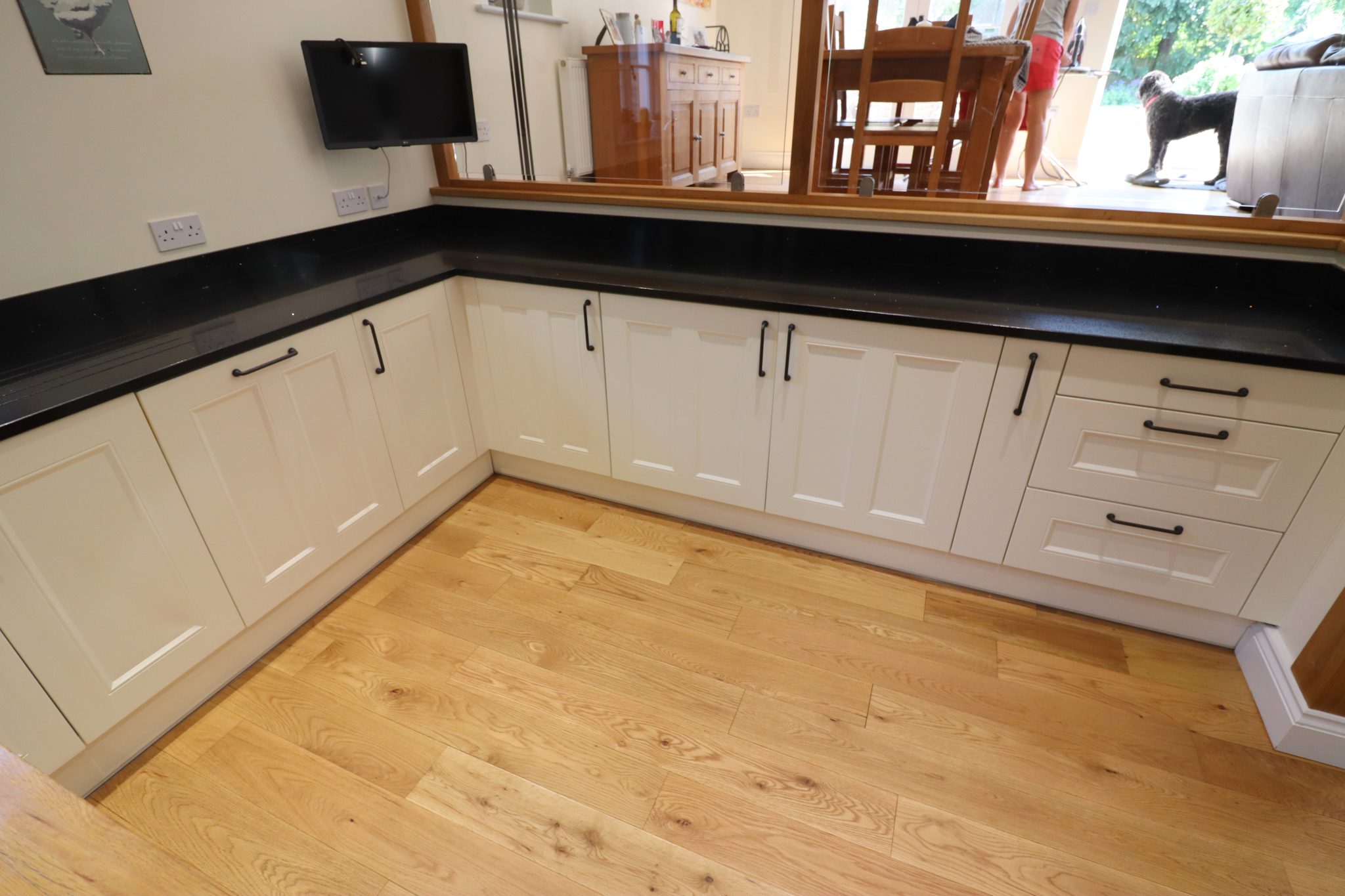 Wren Kitchen With Quartz Worktops and Appliances - Used - The Used ...