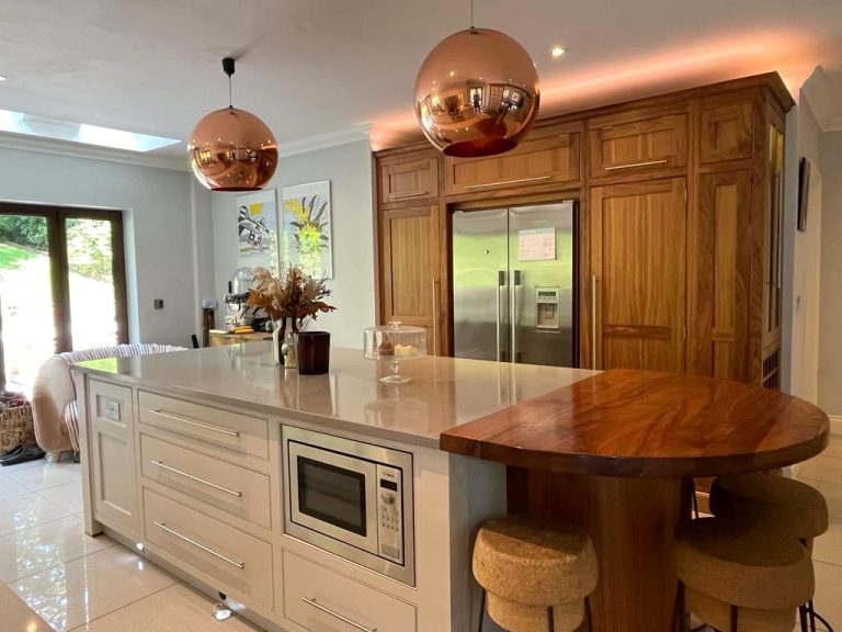 Kitchen with Island | The Used Kitchen Company