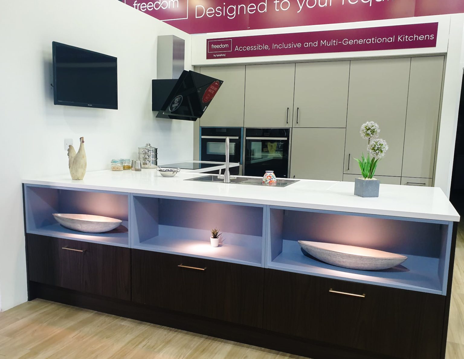 Ex Display Accessible Symphony Freedom Kitchen with Worktops