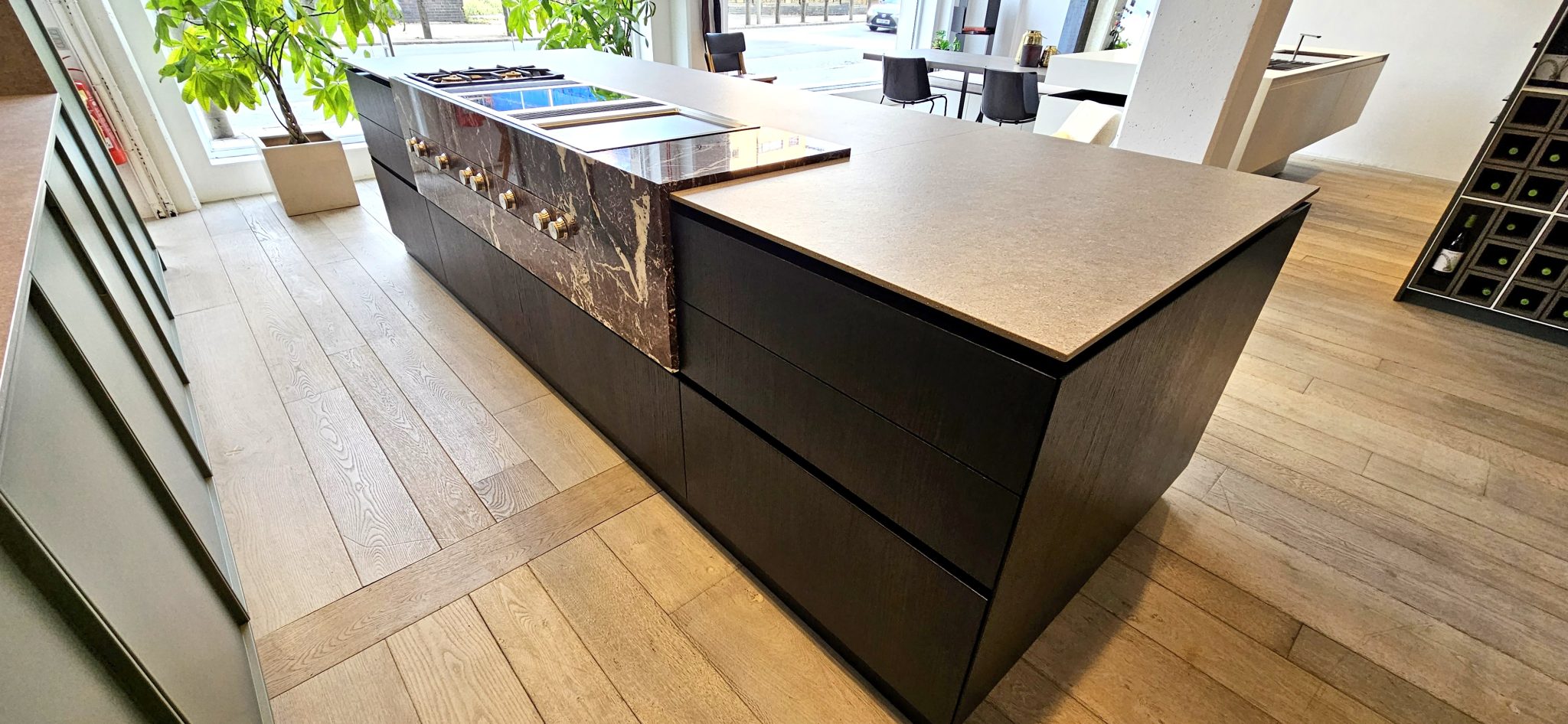 Ex Display Designer Italian Kitchen with Island, Larder Unit, Worktops ...