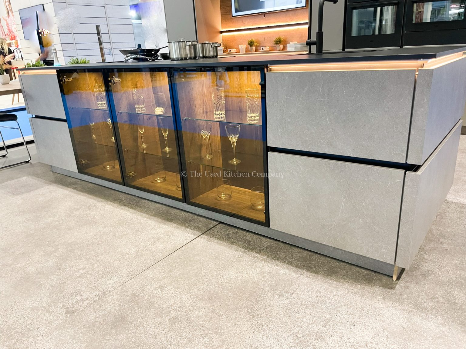 Ex Exhibition Kutchenhaus Kitchen With Island, Table, Laminate Worktops ...