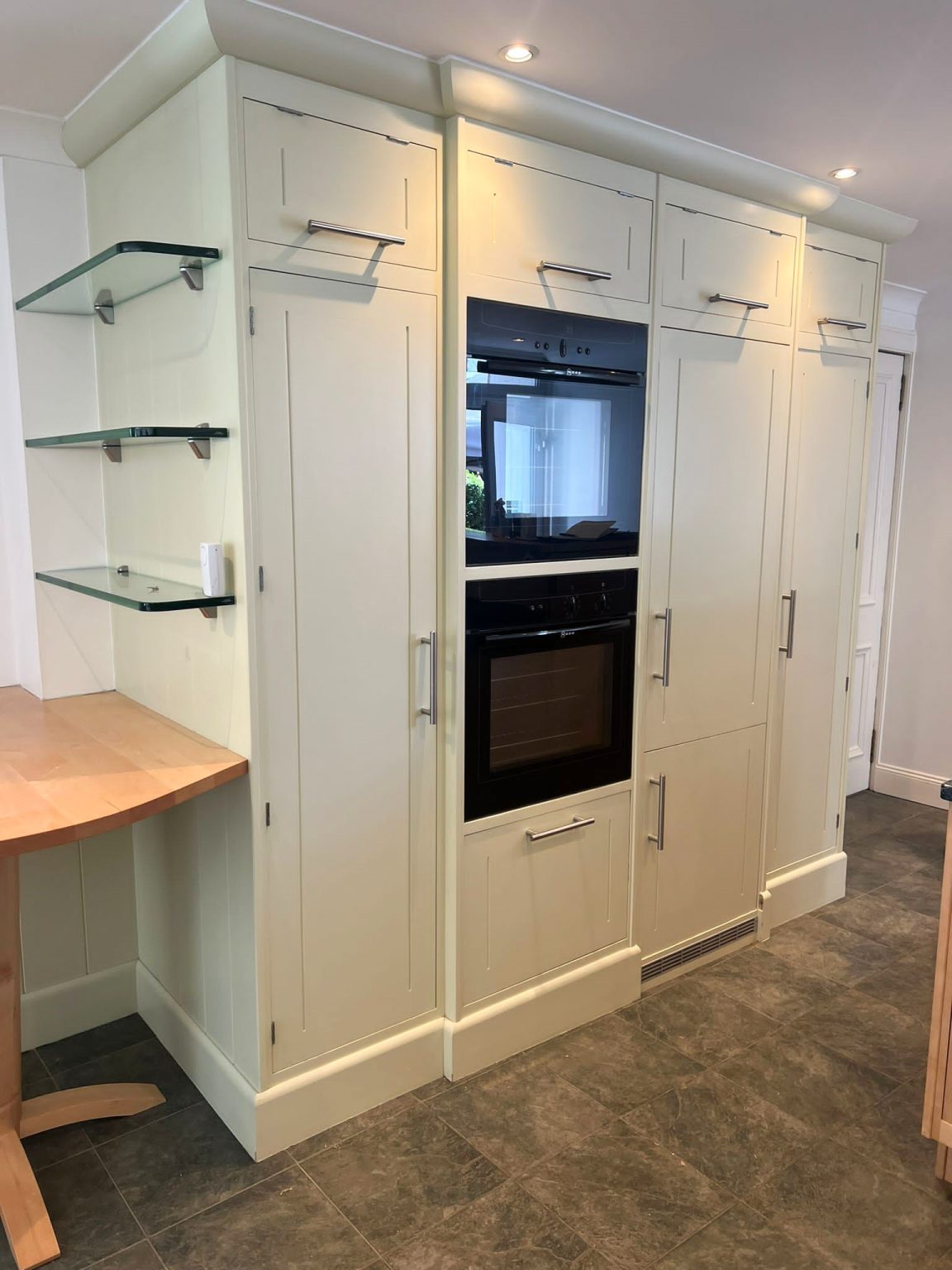 Smallbone Kitchen with Worktops | The Used Kitchen Company