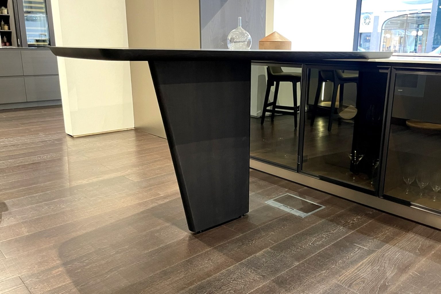 Ex Display Poliform Kitchen | The Used Kitchen Company