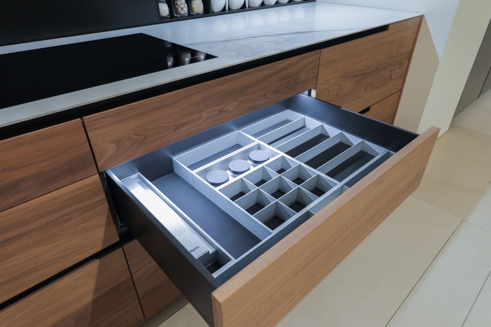 Ex Display Poliform Phoenix Kitchen With Breakfast Bar (Appliances ...