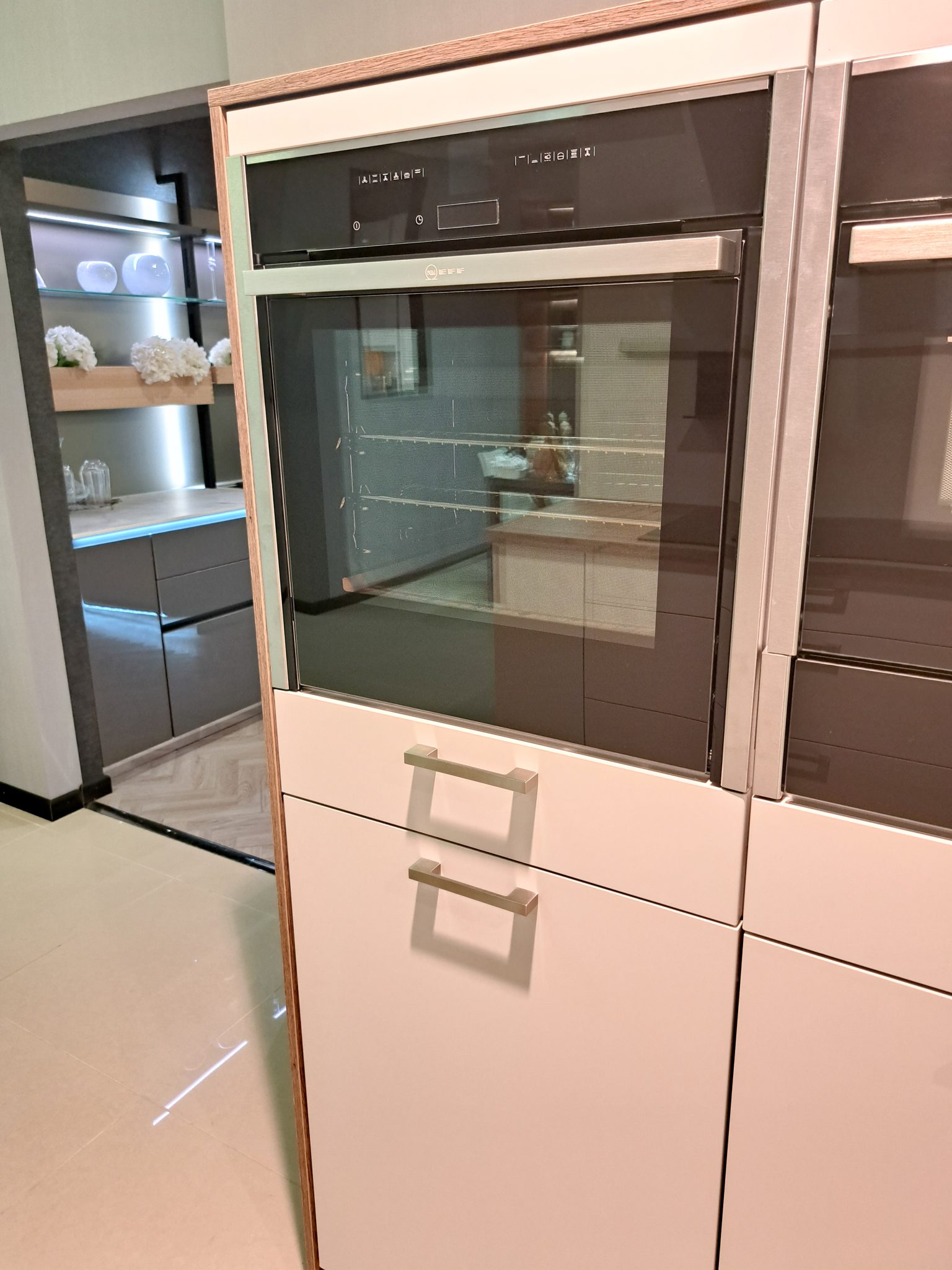 Ex Dispaly Kutchenhaus with Worktop and Appliances