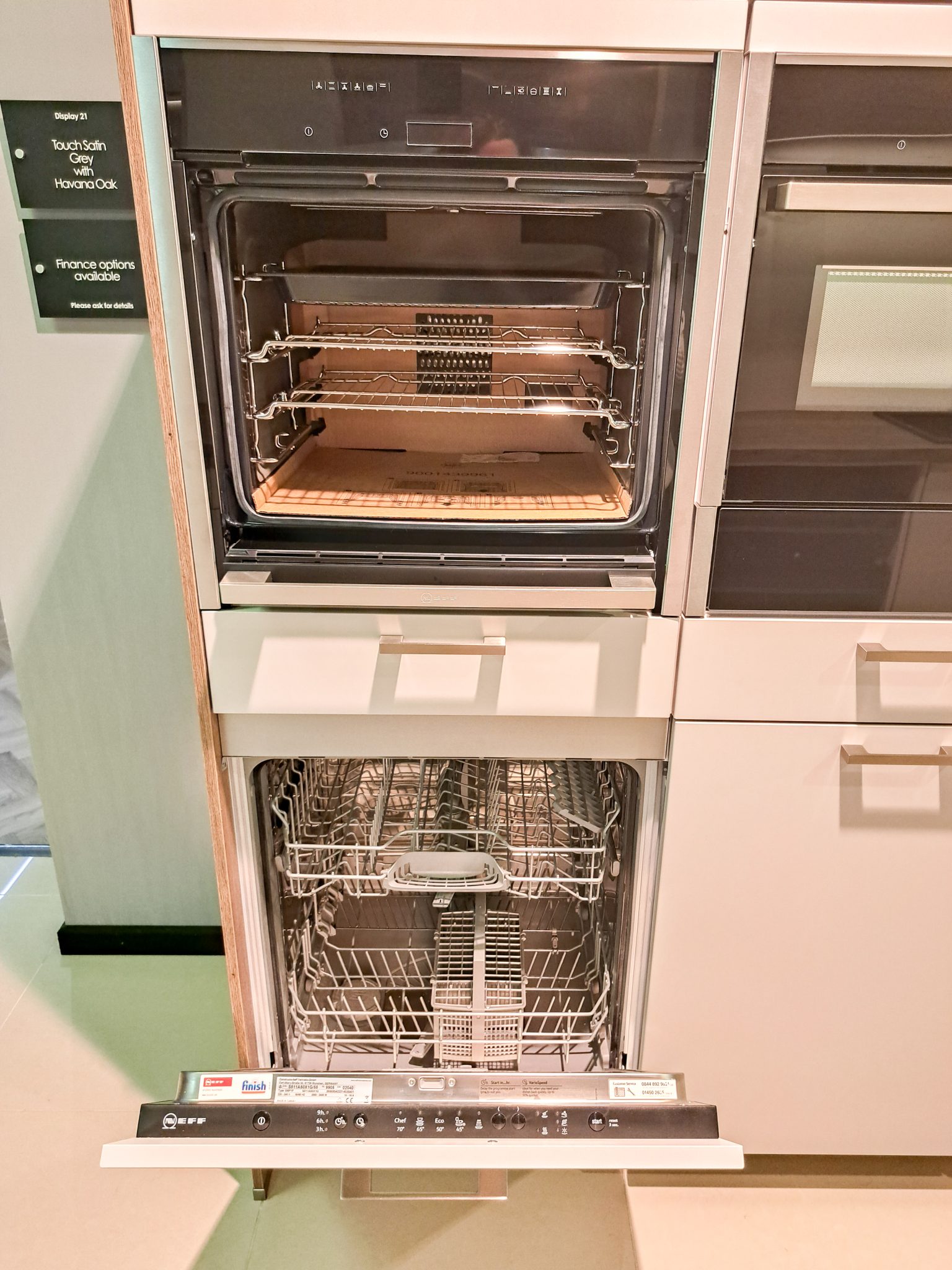 Ex Dispaly Kutchenhaus with Worktop and Appliances