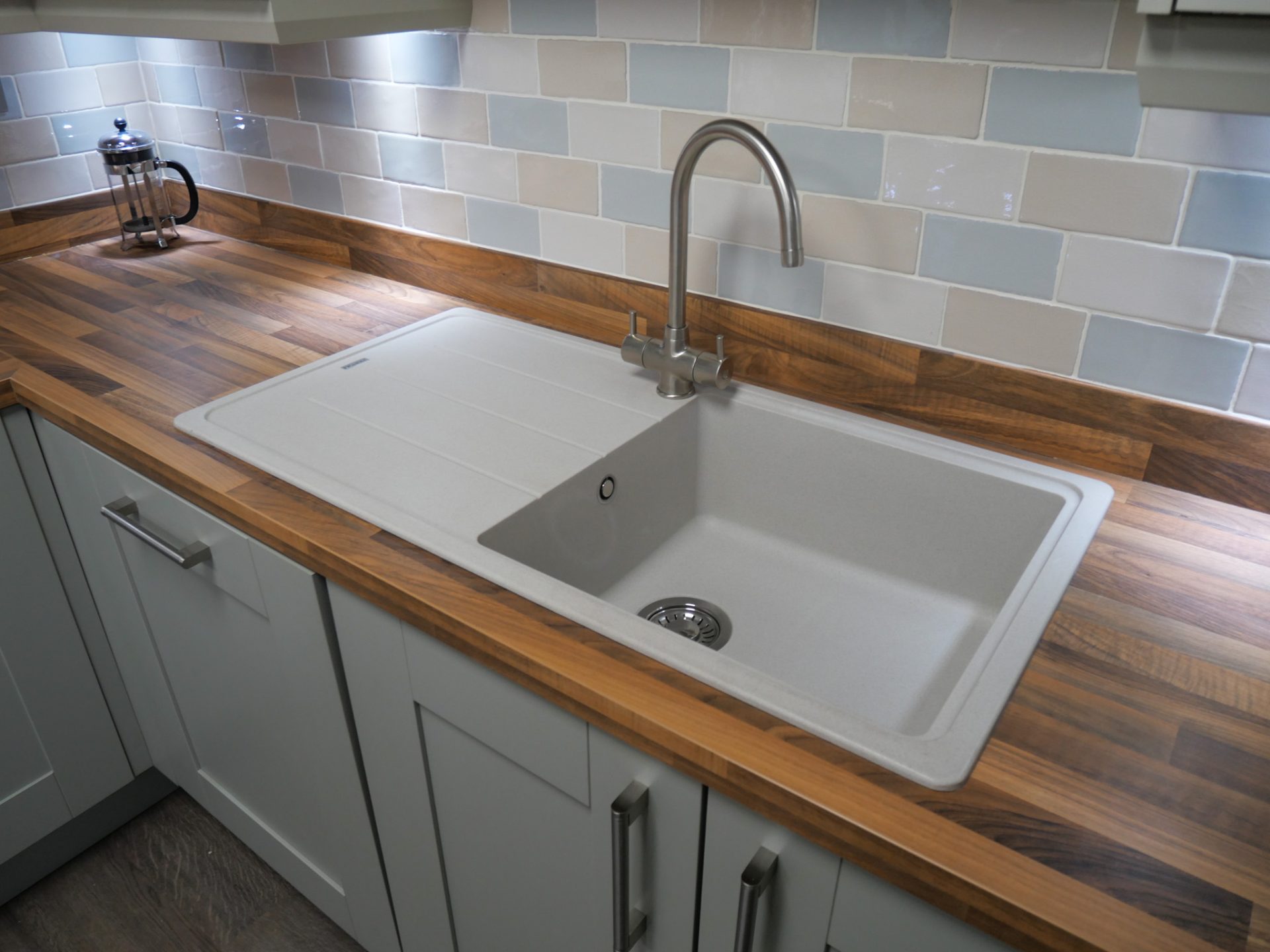 Ex Display Cranbrook Kitchen with Worktops - The Used Kitchen Company