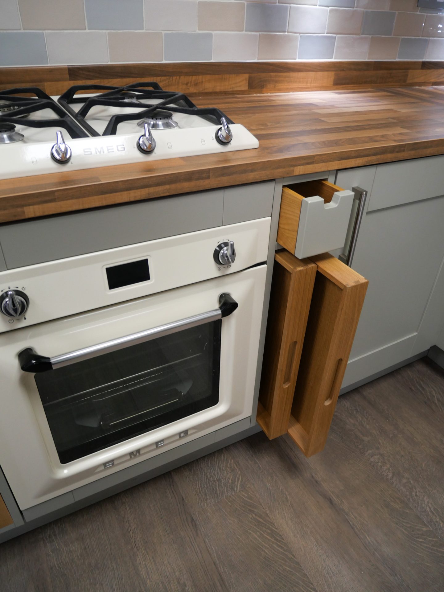 Ex Display Cranbrook Kitchen with Worktops - The Used Kitchen Company