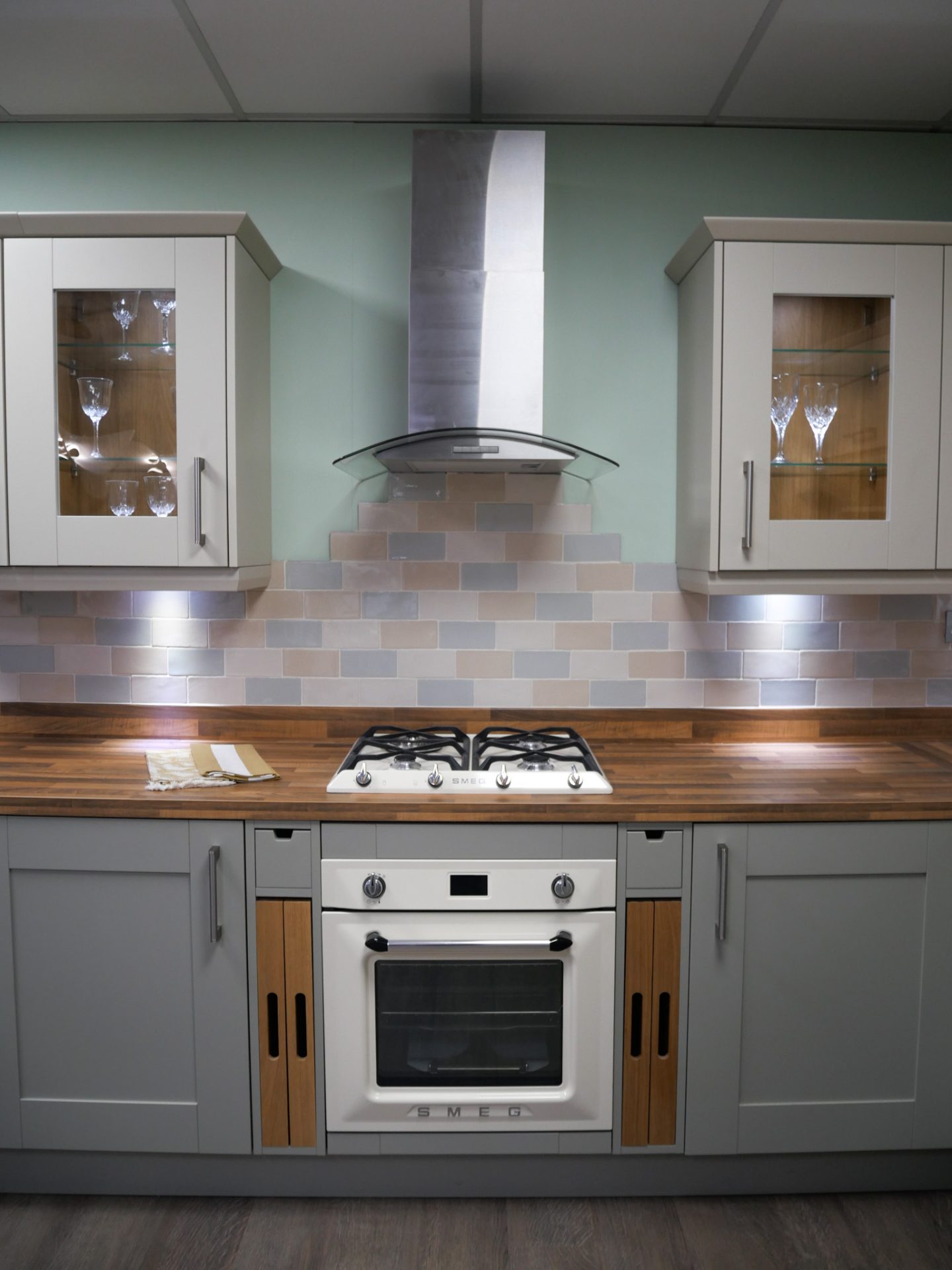 Ex Display Cranbrook Kitchen with Worktops - The Used Kitchen Company
