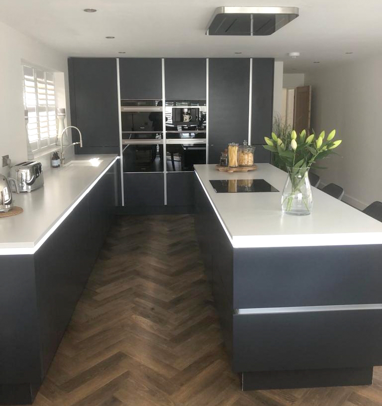 Symphony Linear Avant Indigo Kitchen with Island, Quartz Worktops and ...