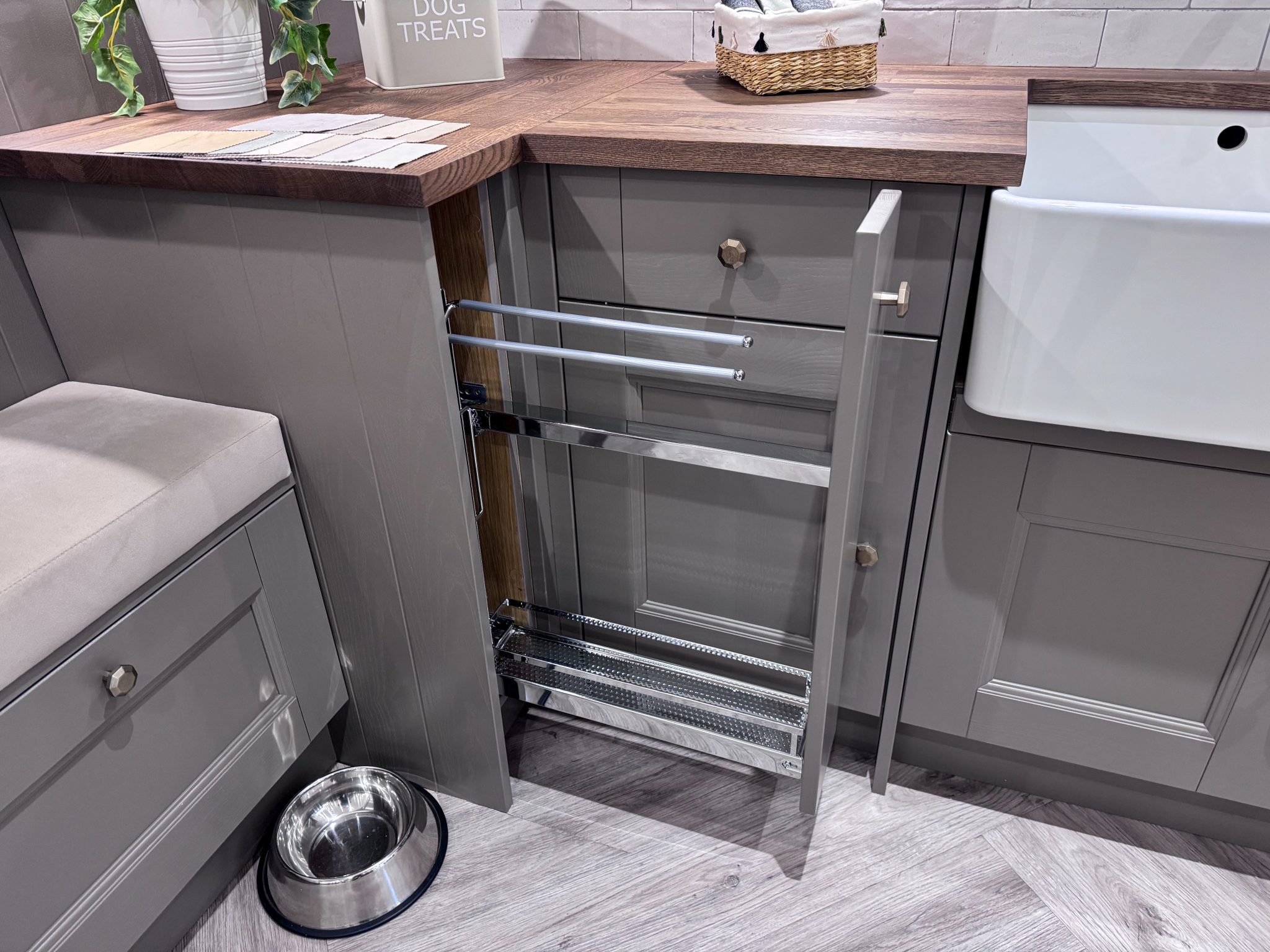 Ex Display Laura Ashley Boot Room with Spekva Wooden Worktops - The ...