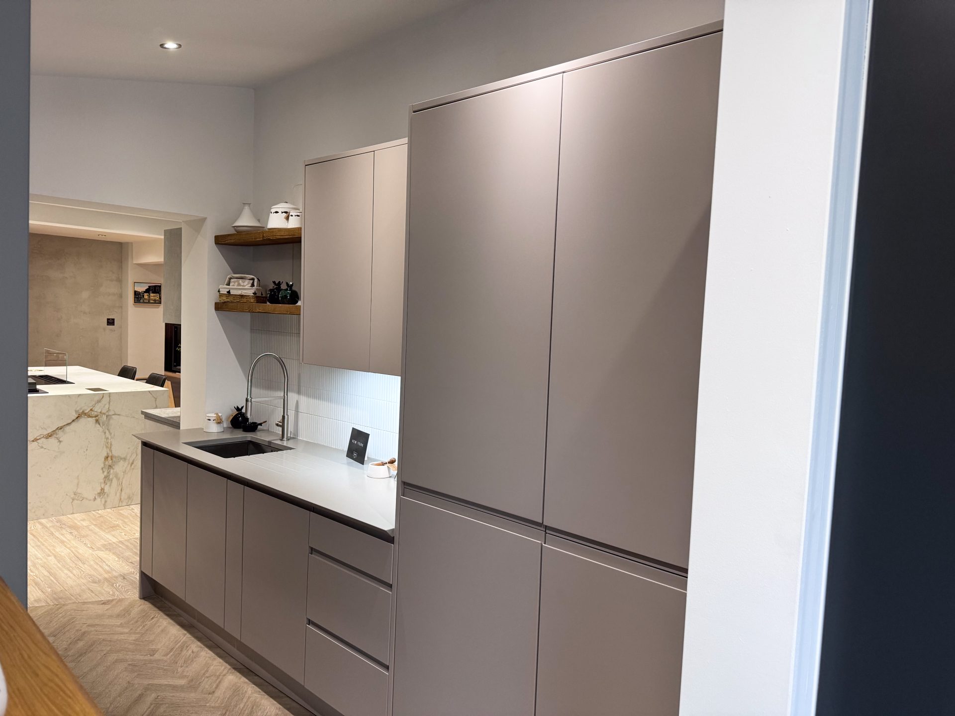 Ex Display Symphony New York Cashmere Kitchen with Quartz Worktops and ...