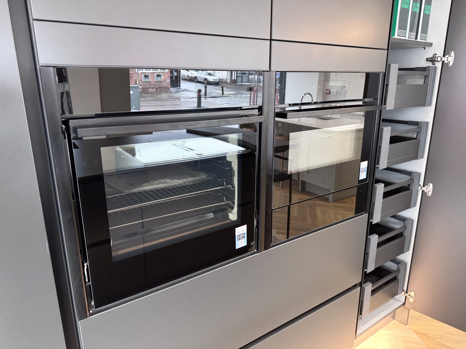 Ex Display Symphony Linear Avant Kitchen | The Used Kitchen