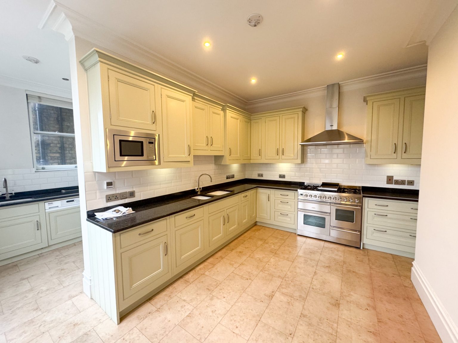 Ex-Display & Used Designer Kitchens For Sale | The Used Kitchen Company