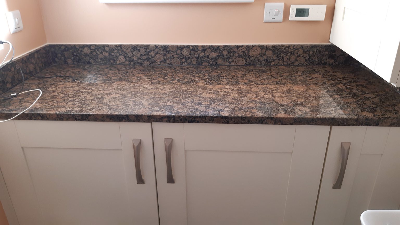 Symphony Kitchen With Granite Worktops and Appliances - Used - The Used ...