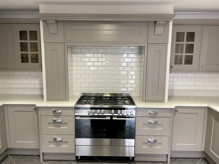 Ex Display Sheraton (Omega) Kitchen with Quartz Worktops - The Used ...