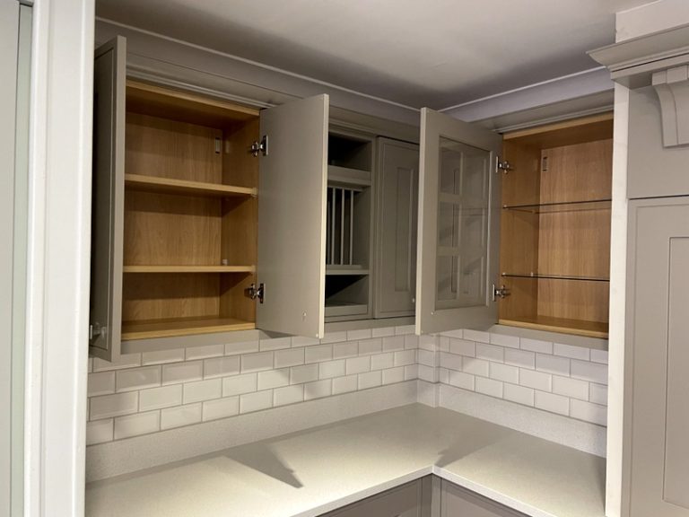 Ex Display Sheraton (Omega) Kitchen with Quartz Worktops - The Used ...