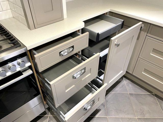 Ex Display Sheraton (Omega) Kitchen with Quartz Worktops - The Used ...