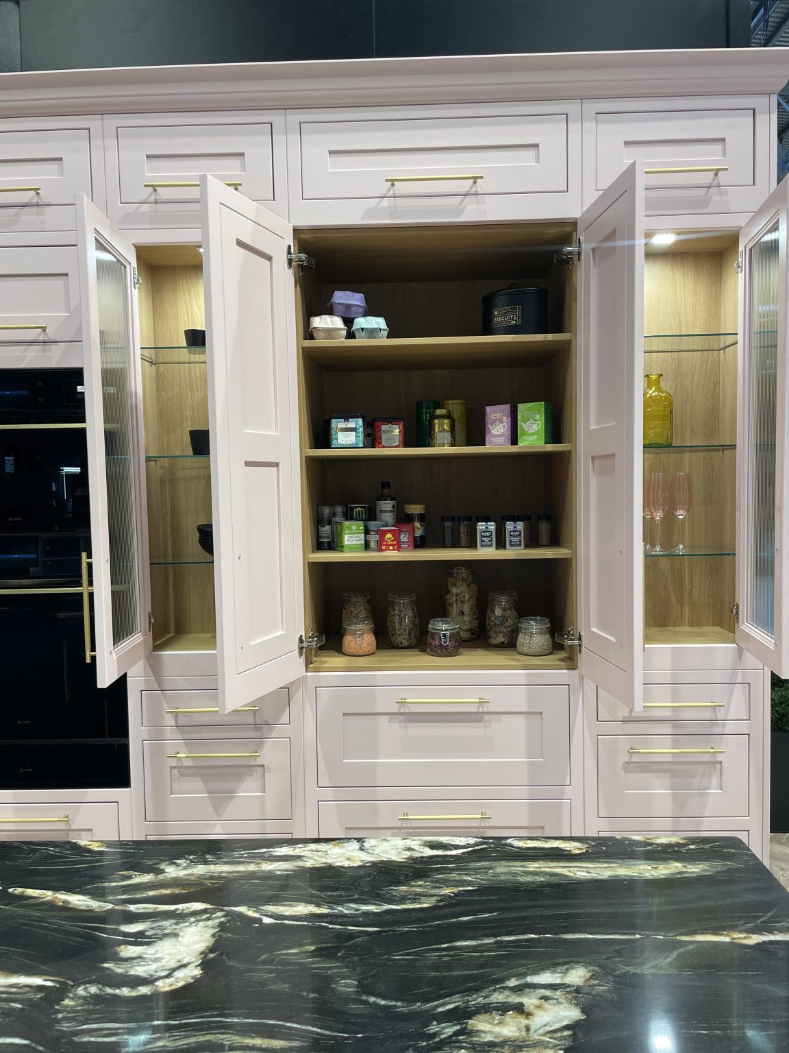 Ex Exhibition Caple Art Deco Kitchen With Island and optional Worktops ...