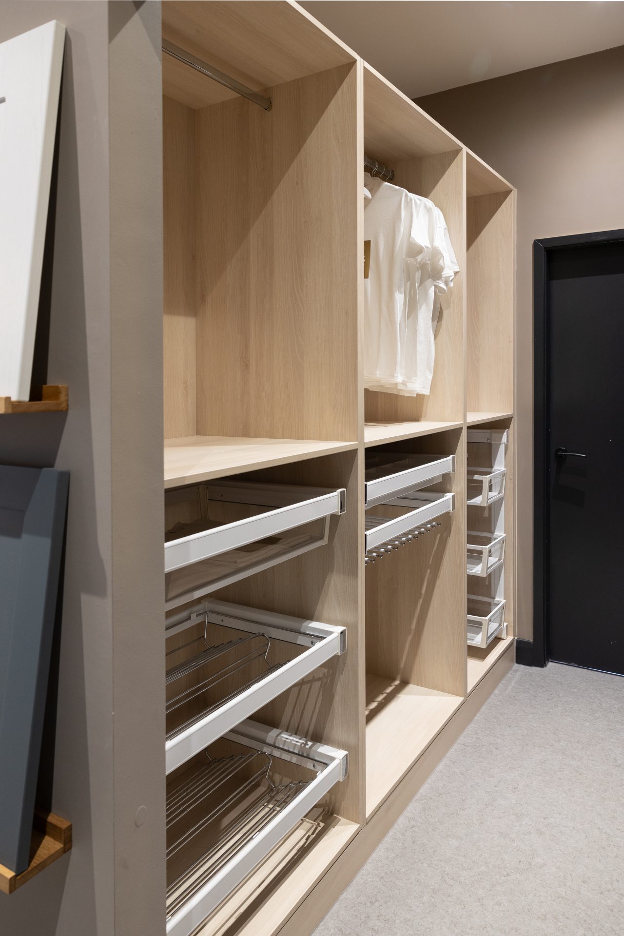 Ex Display Walk In Wardrobe | The Used Kitchen Company
