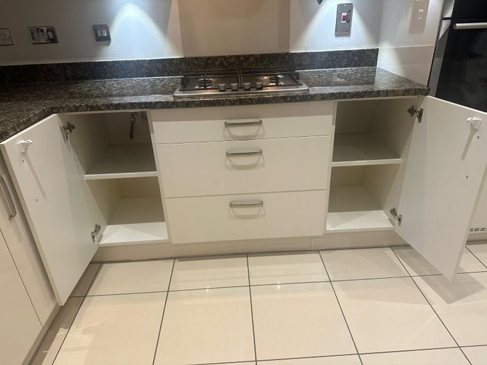 Symphony Urban Kitchen - Used The Used Kitchen Company