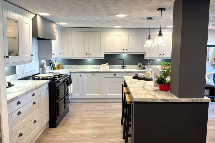 Ex Display Kitchen Stori Belsay Kitchen with Island and Laminate ...