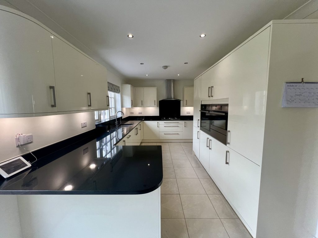 Ex-Display & Used Designer Kitchens For Sale | The Used Kitchen Company