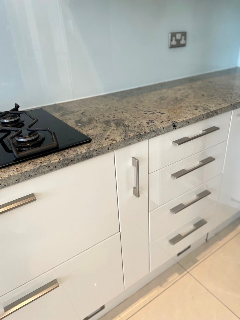 Magnet Kitchen with Island and Worktops and Some Appliances - The Used ...