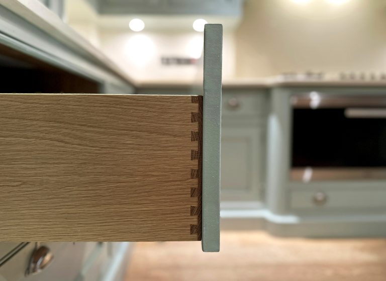 Tom Howley Kitchen - Used | The Used Kitchen Company